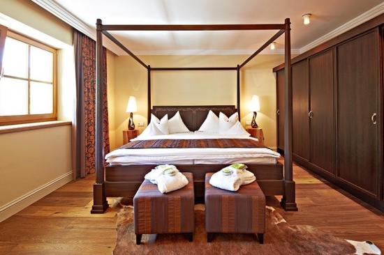 Rezeptionist bei Wolf Hotels GmbH & Co KG in Hinterglemm - Rolling Pin