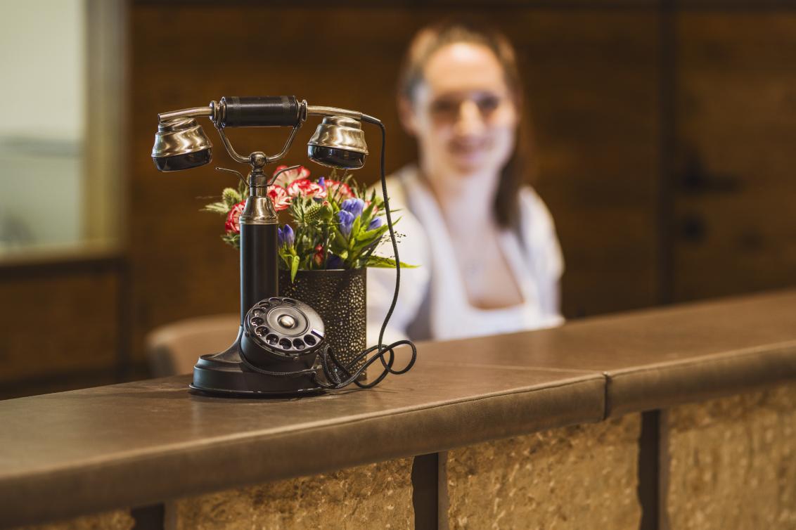 Rezeptionistin, Empfangsmitarbeiterin bei Vitalhotel Edelweiss in ...