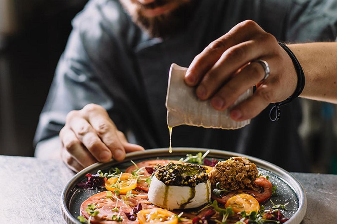 COMMIS DE RANG / SERVICEMITARBEITER (m/w/d) bei Landgasthaus ...