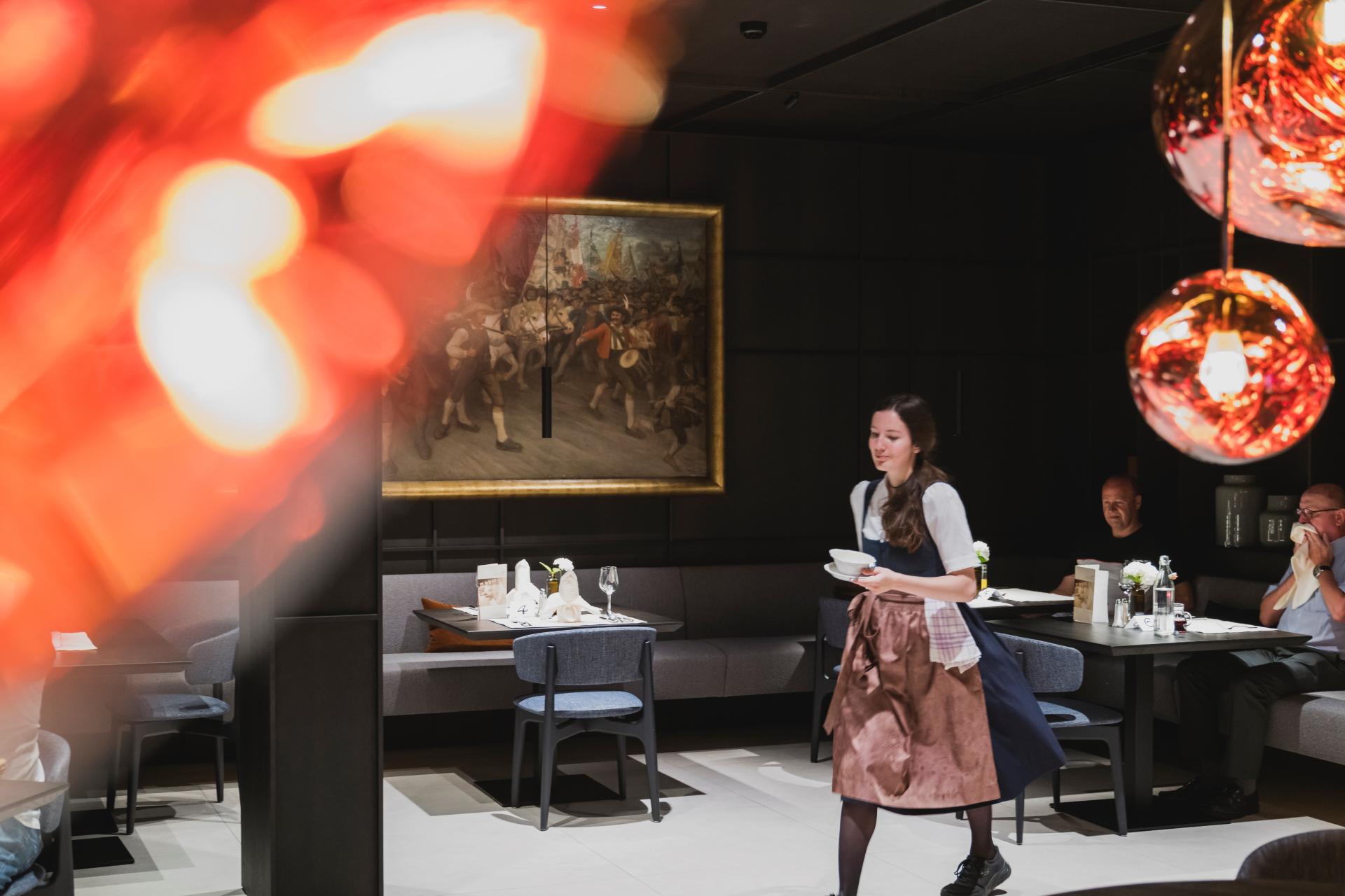 Chef de Rang für unsere Hotelgäste bei Neuhaus Zillertal Resort ...