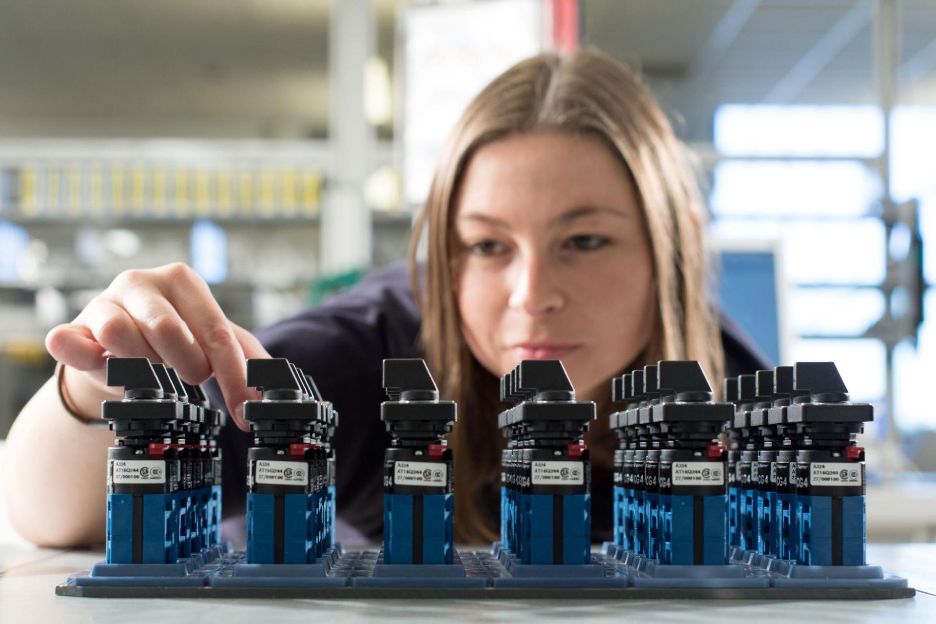 Küchenleitung der Betriebskantine bei Kraus & Naimer Produktion GmbgH ...