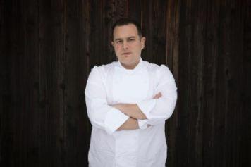 Kellner mit Inkasso bei Zuckerbäckerei Sigwart in Brixlegg - Rolling Pin