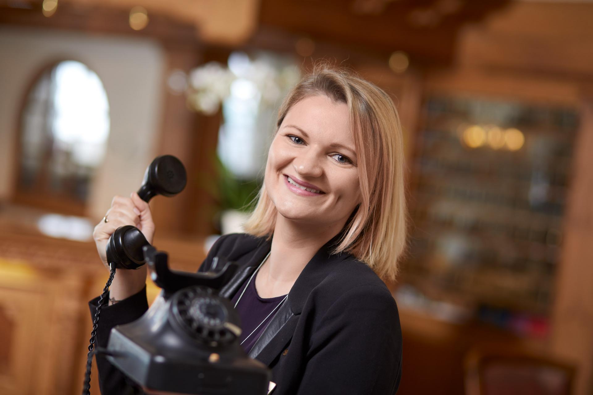 Rezeptionistin bei Hotel Singer ****s Relais & Châteaux in Berwang ...