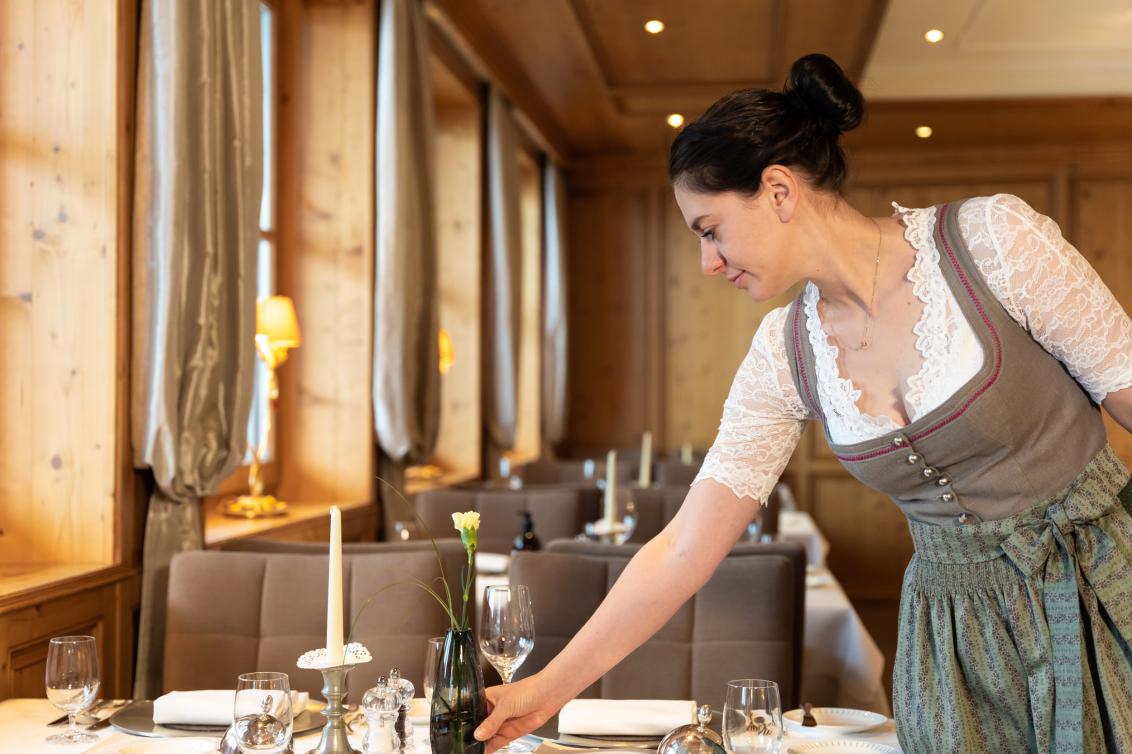 Commis de Rang (m/w/d) bei Schlosshotel Fiss - SHF Crew in Fiss ...